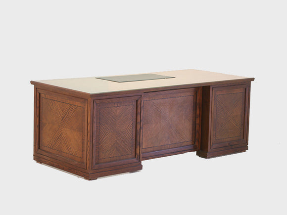 Traditional Desk – Interwood
